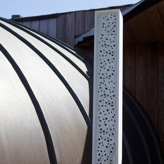 Beepost Bee Tower – Green&Blue